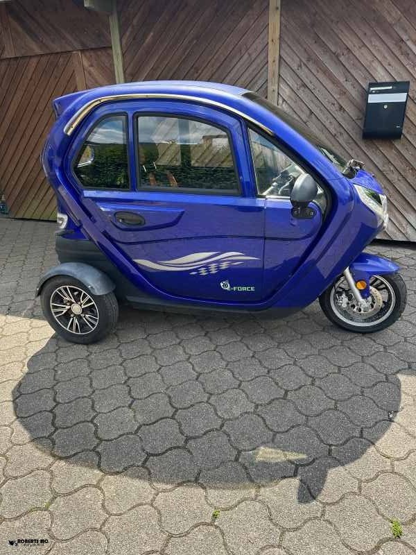 Brugt E-Force DY800 i blå - Kabinescooter - Roberts MC